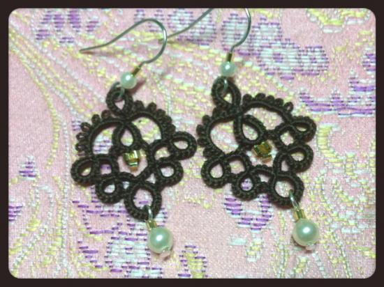 ต่างหูสีน้ำตาลห้อยมุก - Tatted Earrings by ORCHAN